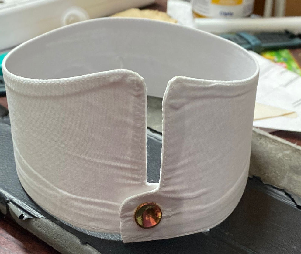 NECK TIE COLLER WITH GOLDEN BUTTON(GENTS) – Kerala Law Bookhouse